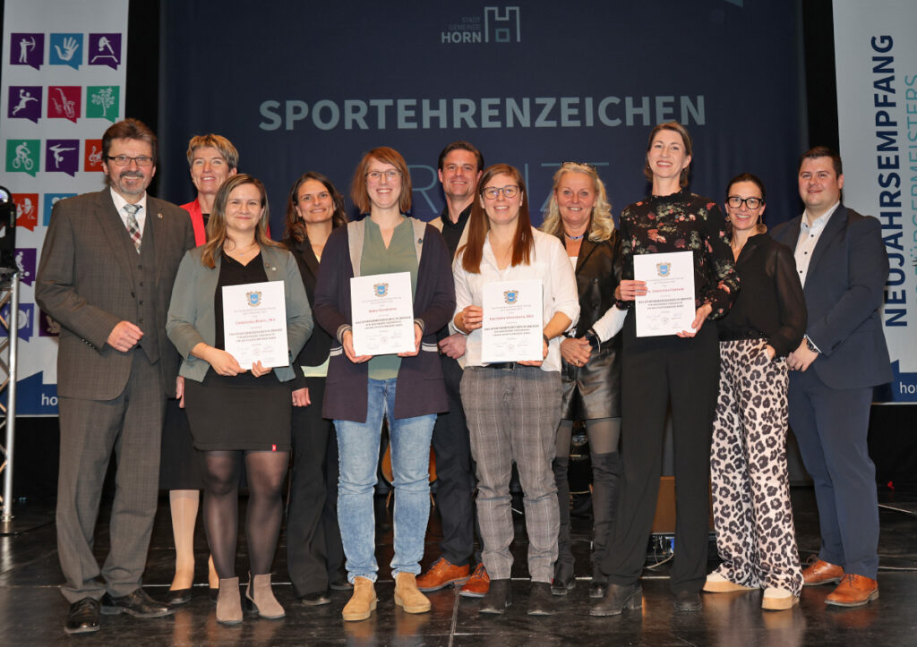 Neujahrsempfang: Ehrenplakette für Horst Langstadlinger, Kulturpreis ...